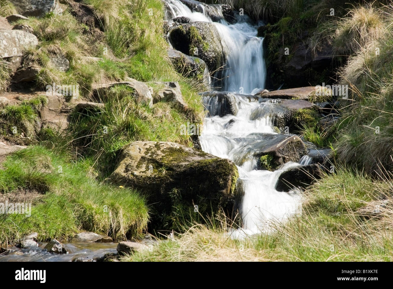 view from the the pennine way grindsbrook edale peak district national ...