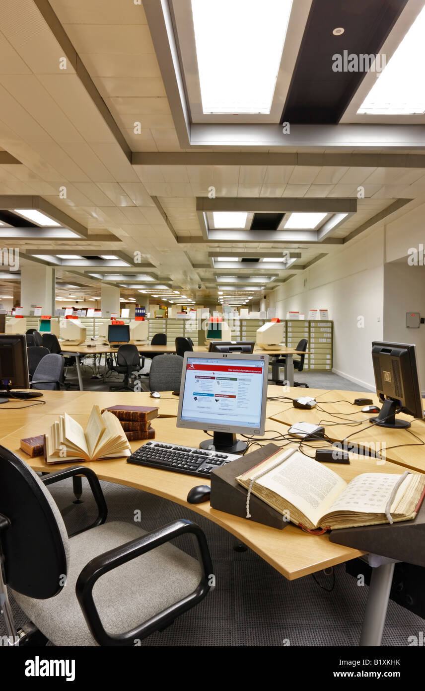 Historical archive records hi-res stock photography and images - Alamy