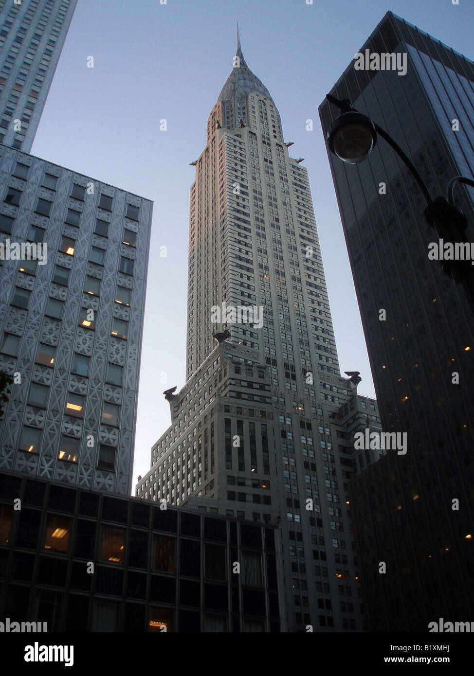 THE CHRYSLER BUILDING, NEW YORK, NEW YORK, USA LOOKING UP FORM THE ...