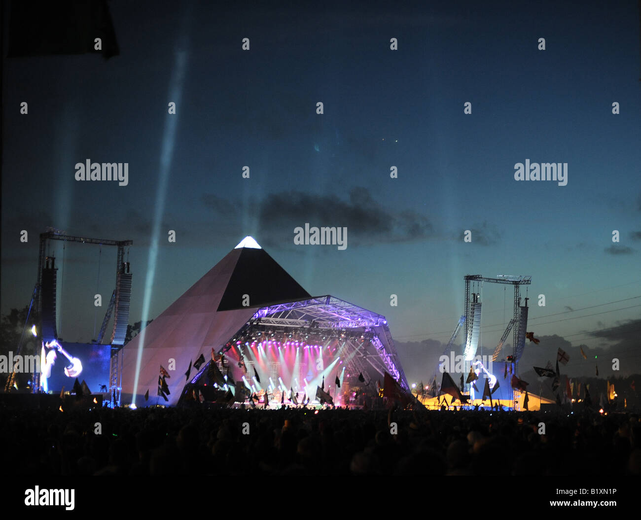 Glastonbury festival The Verve on the Pyramid stage Stock Photo - Alamy