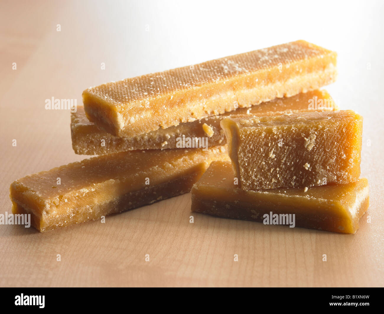 Chinese rock sugar hi-res stock photography and images - Alamy