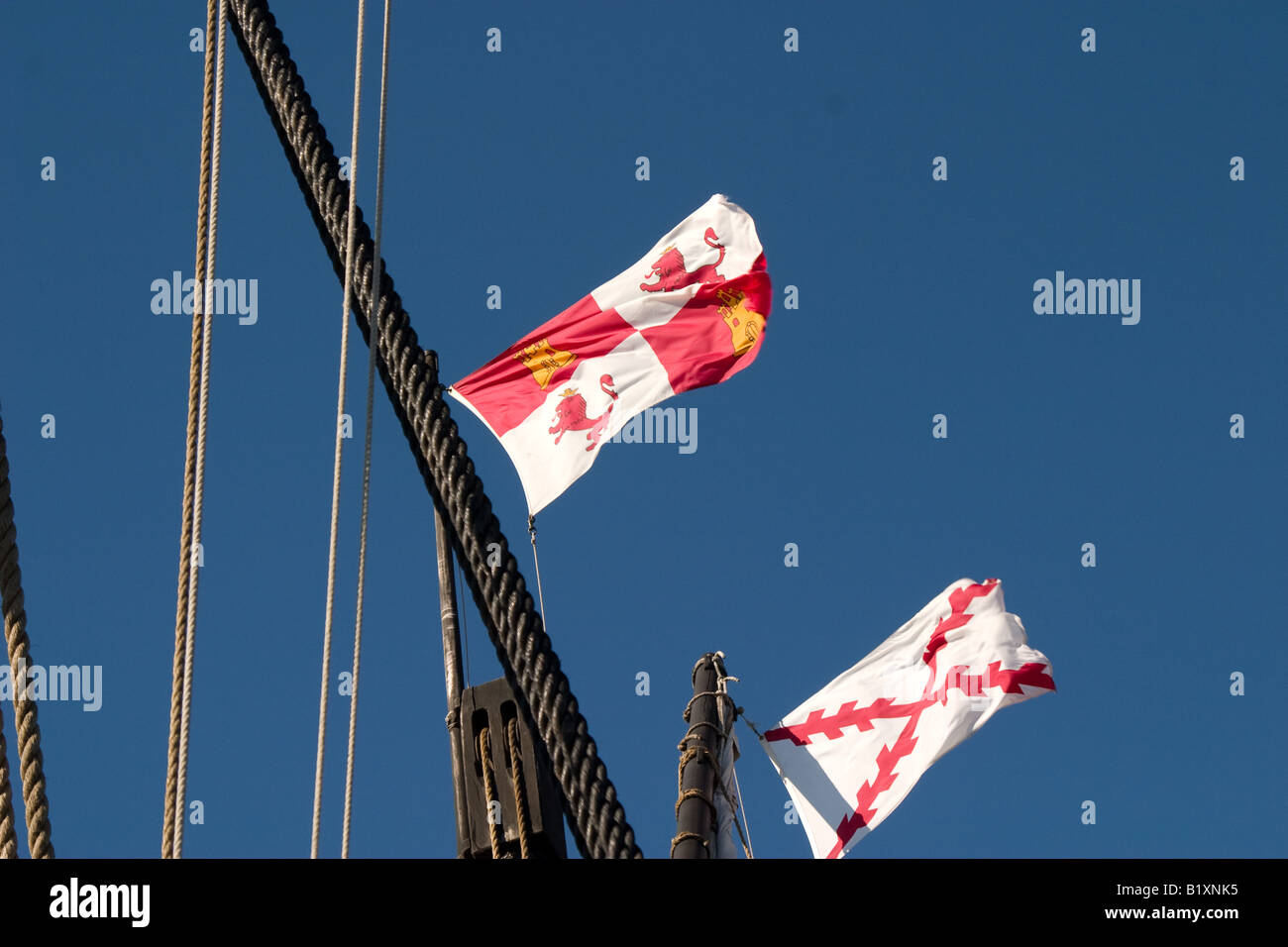 Ship flags hi-res stock photography and images - Alamy