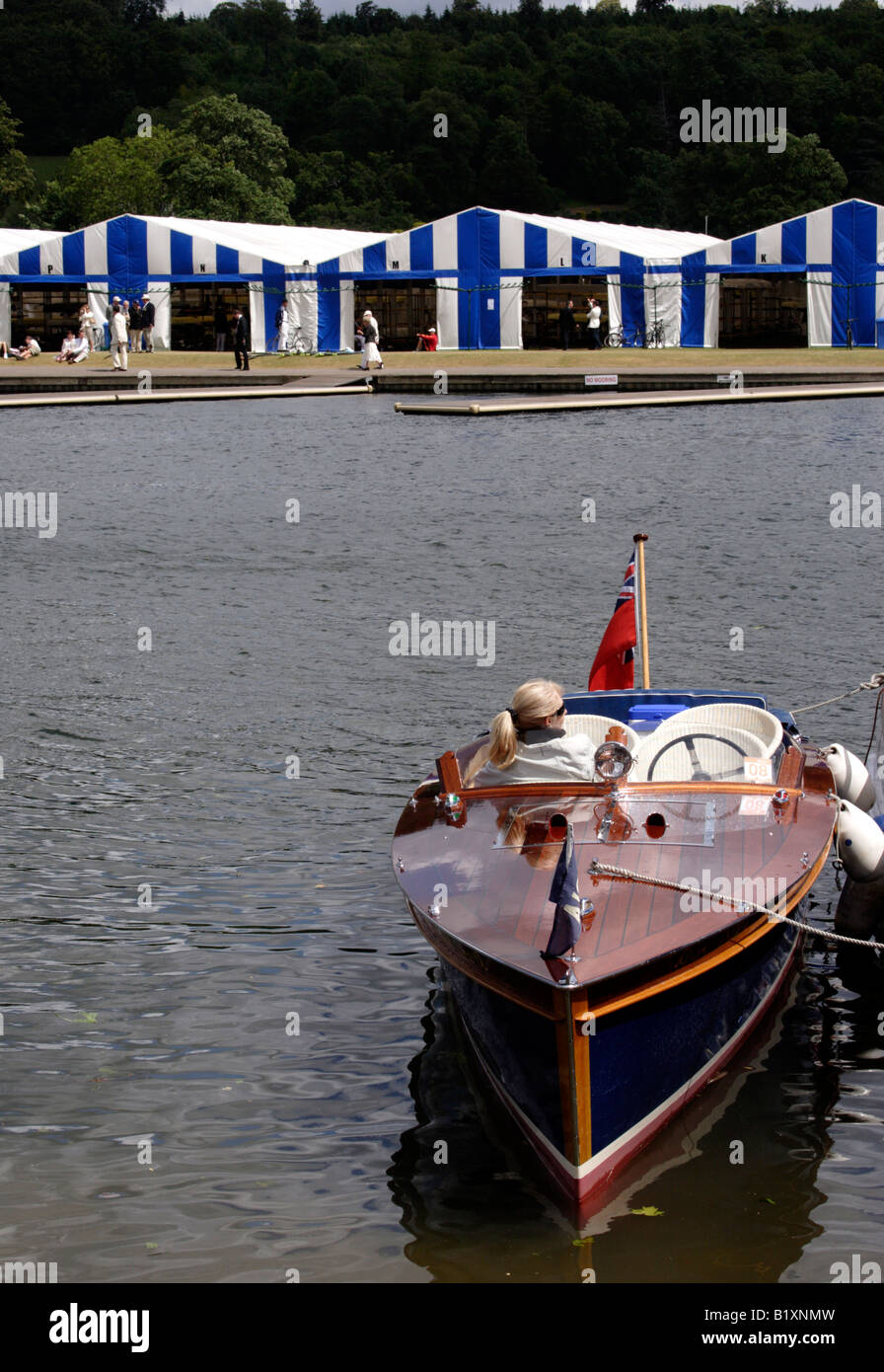 Henley regatta hi-res stock photography and images - Alamy