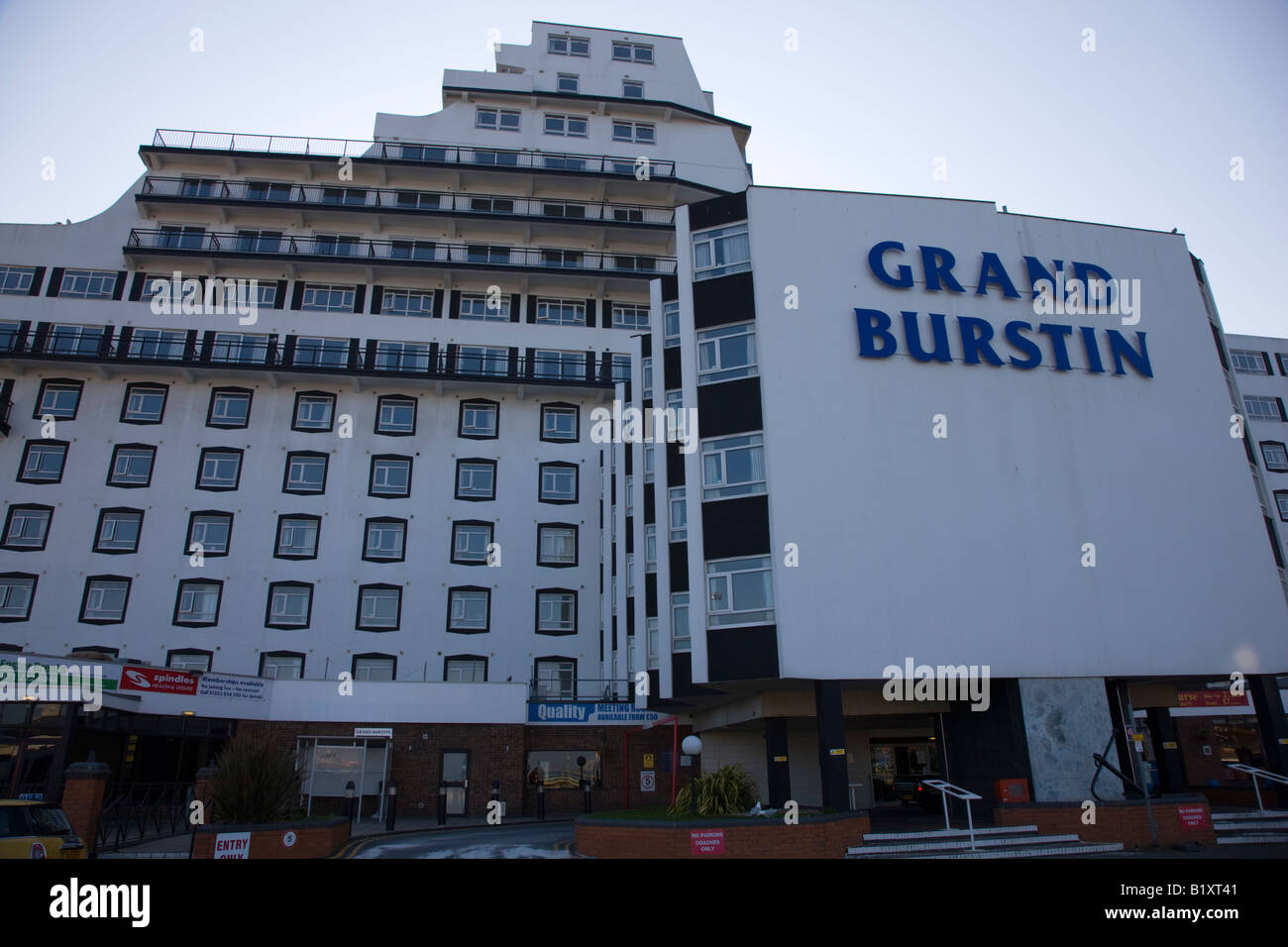 The grand burstin hotel in folkestone hi-res stock photography and ...
