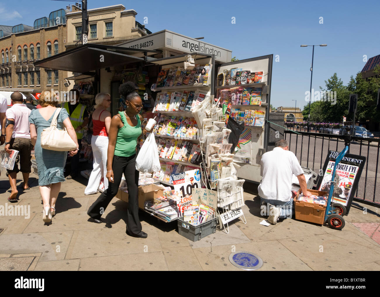 Newspaper Stall Islington London Stock Photo - Alamy