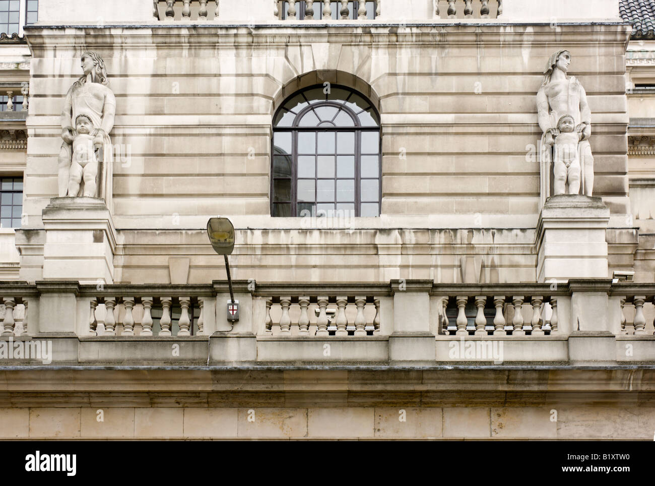 Bank of England (London), sometimes called the'old lady of Threadneedle ...