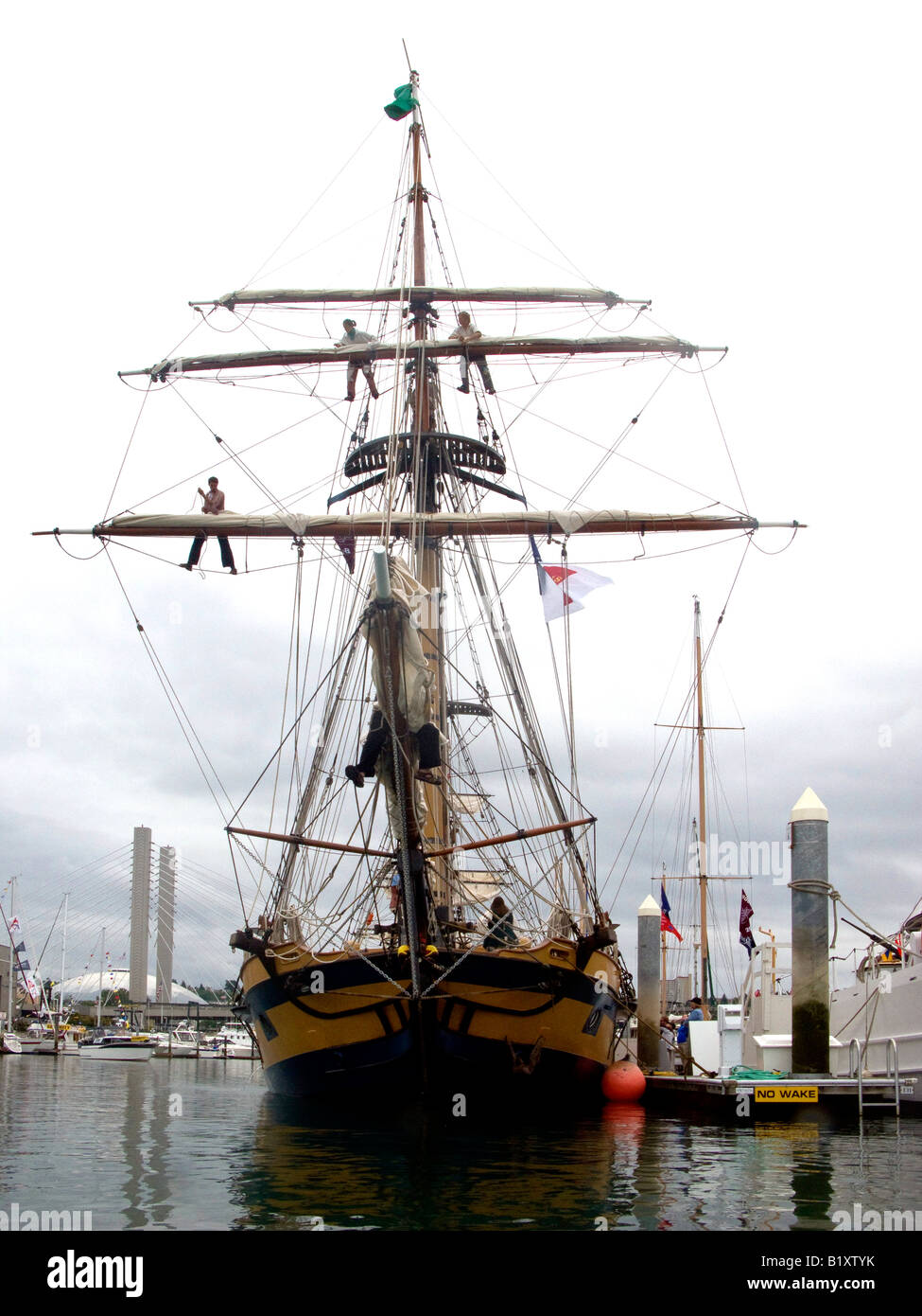 Rigging sails on a tall ship Stock Photo - Alamy