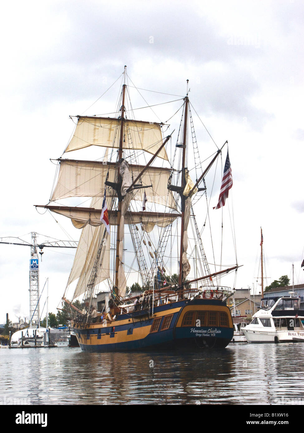 Hawaiian Chieftain tall ship pulkling away from dock under sail in ...