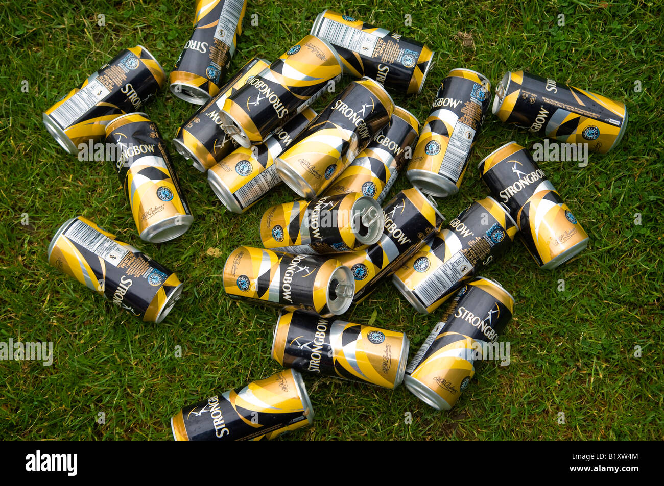A pile of empty drink cans, ready to be recycled Stock Photo - Alamy