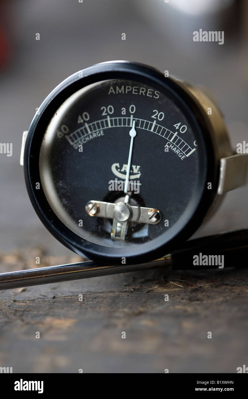 Amp Gauge Ford GT40 PO1085 Classic Sports Car Stock Photo - Alamy