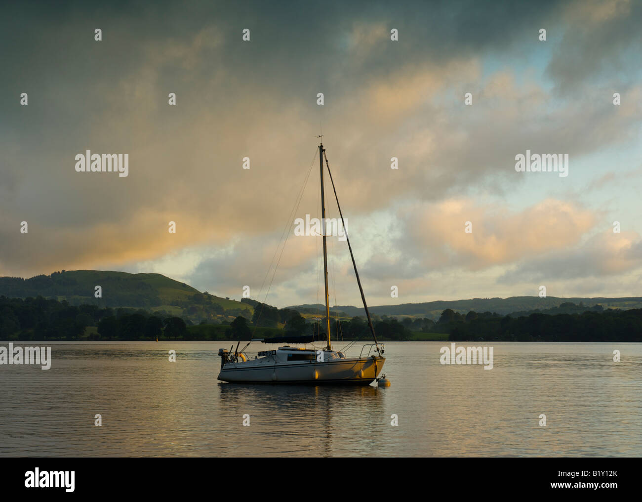 Evening, Lake Windermere, at Waterhead, Lake District National Park ...