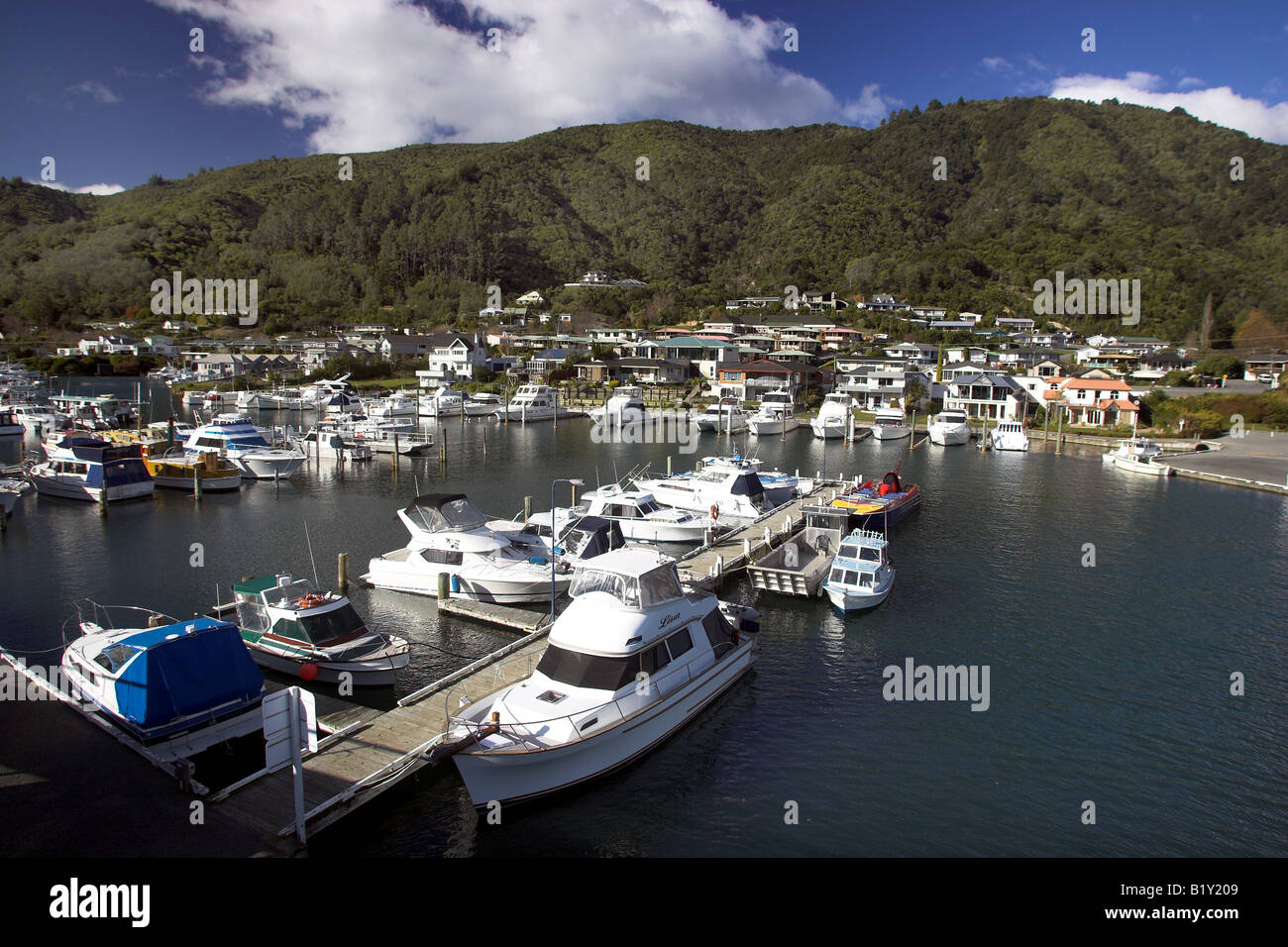 Boats picton marina new zealand hi-res stock photography and images - Alamy