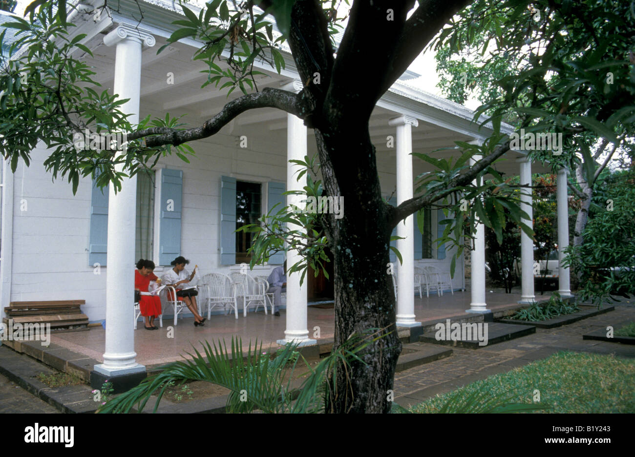 Convent architecture verandah veranda housing hi-res stock photography ...