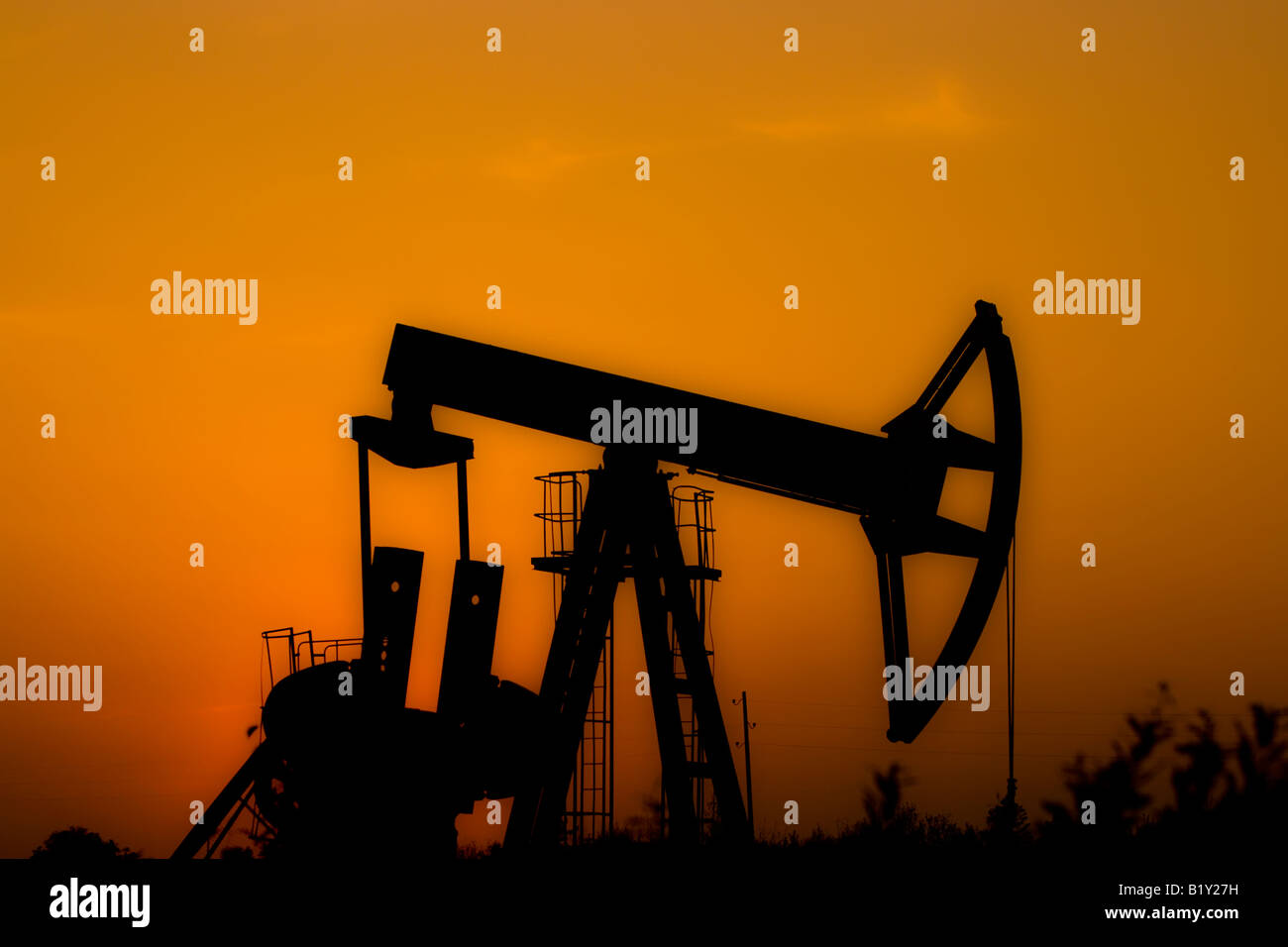 Saudi arabia oil rig hi-res stock photography and images - Alamy