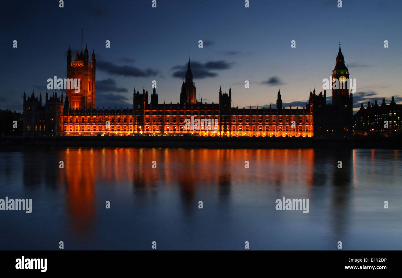 Big Ben and the Houses of Parliament viewed from the other side of the ...