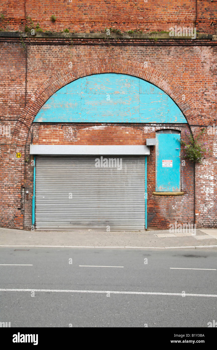 Arch archway entrance railway hi-res stock photography and images - Alamy