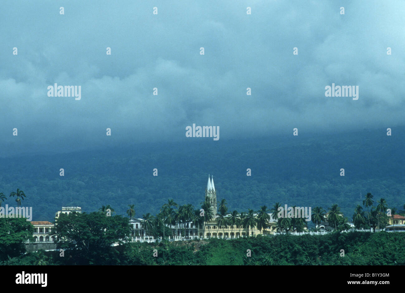 Malabo equatorial guinea landscape hi-res stock photography and images ...