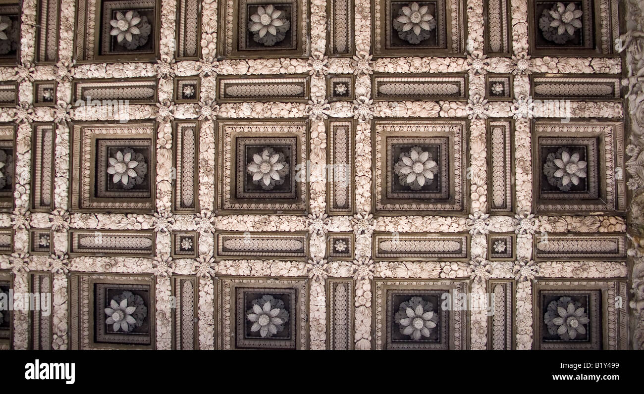 Caisson ceiling hi-res stock photography and images - Alamy
