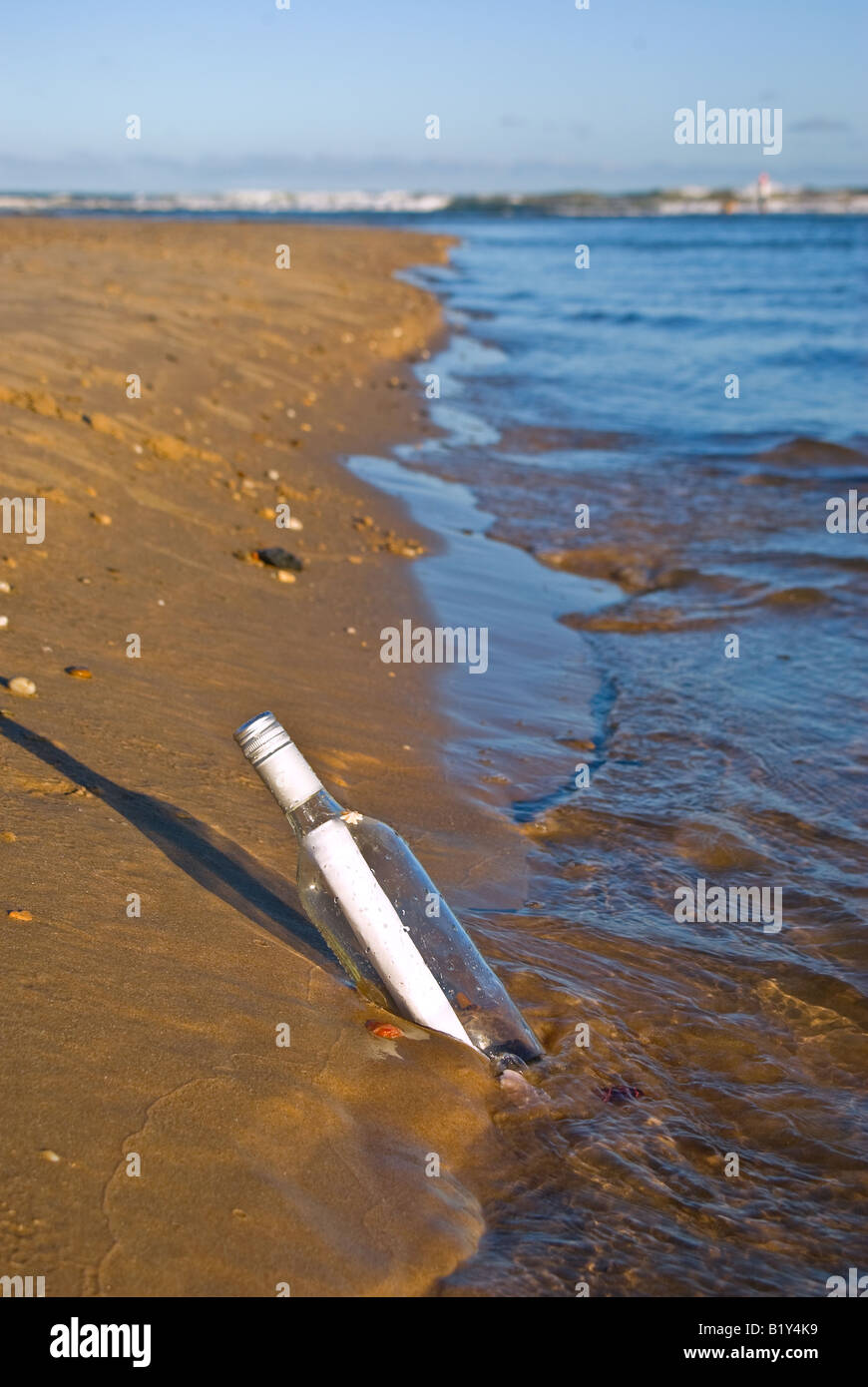 sos, note, paper, message,; bottle, strandaded, castaway,; help, sea ...