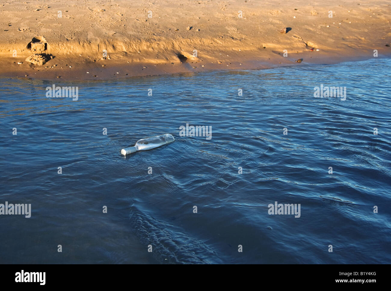 Castaway ca hi-res stock photography and images - Alamy