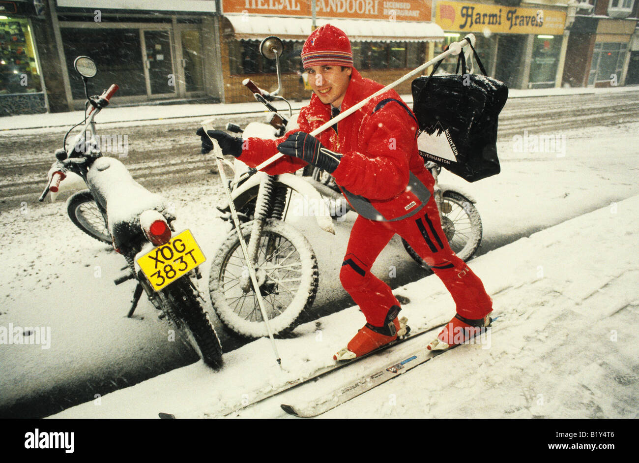 England snow 1980s hi-res stock photography and images - Alamy