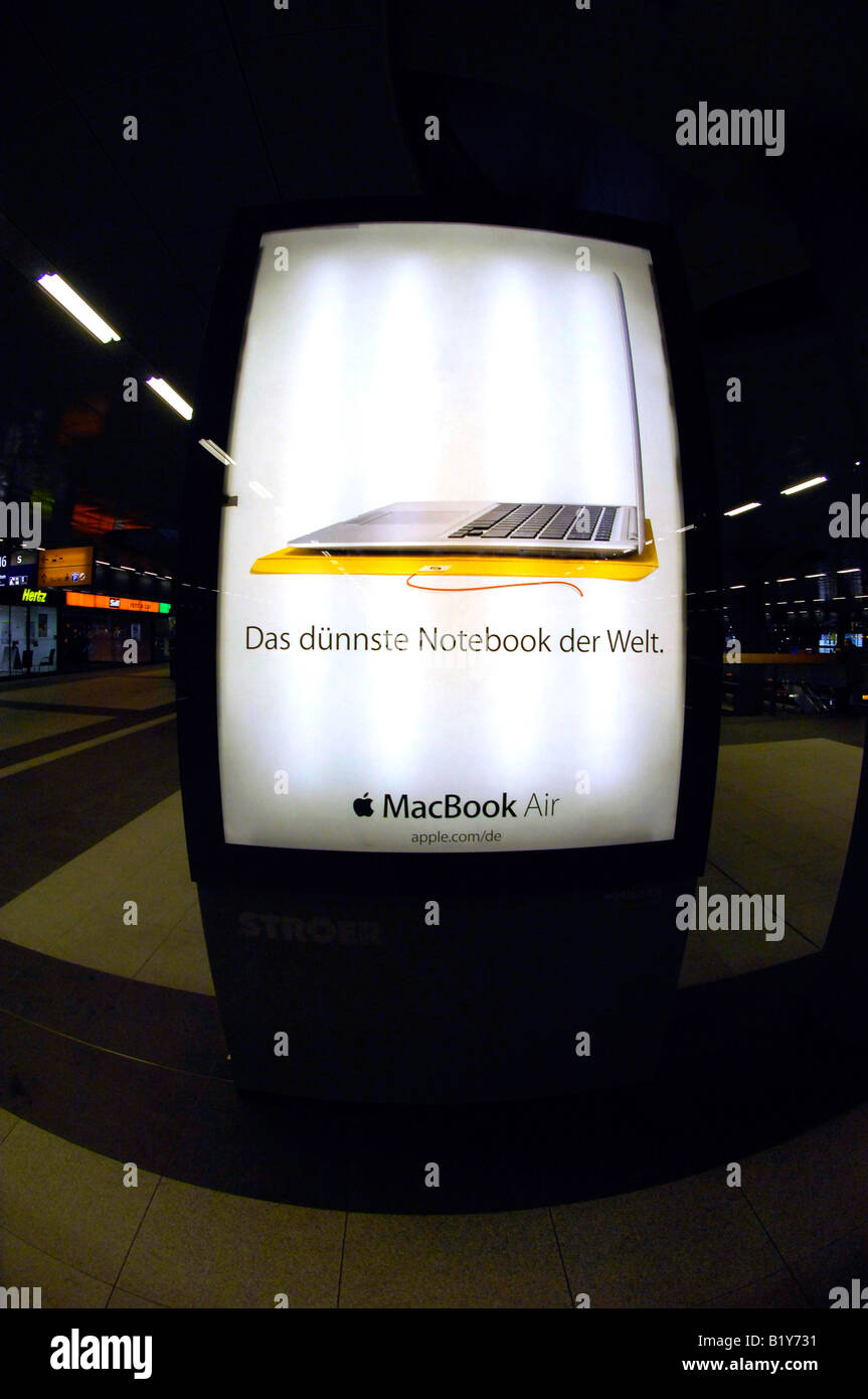 mac air aplle mackintosh notebook computer advert berlin hauptbahnhof ...