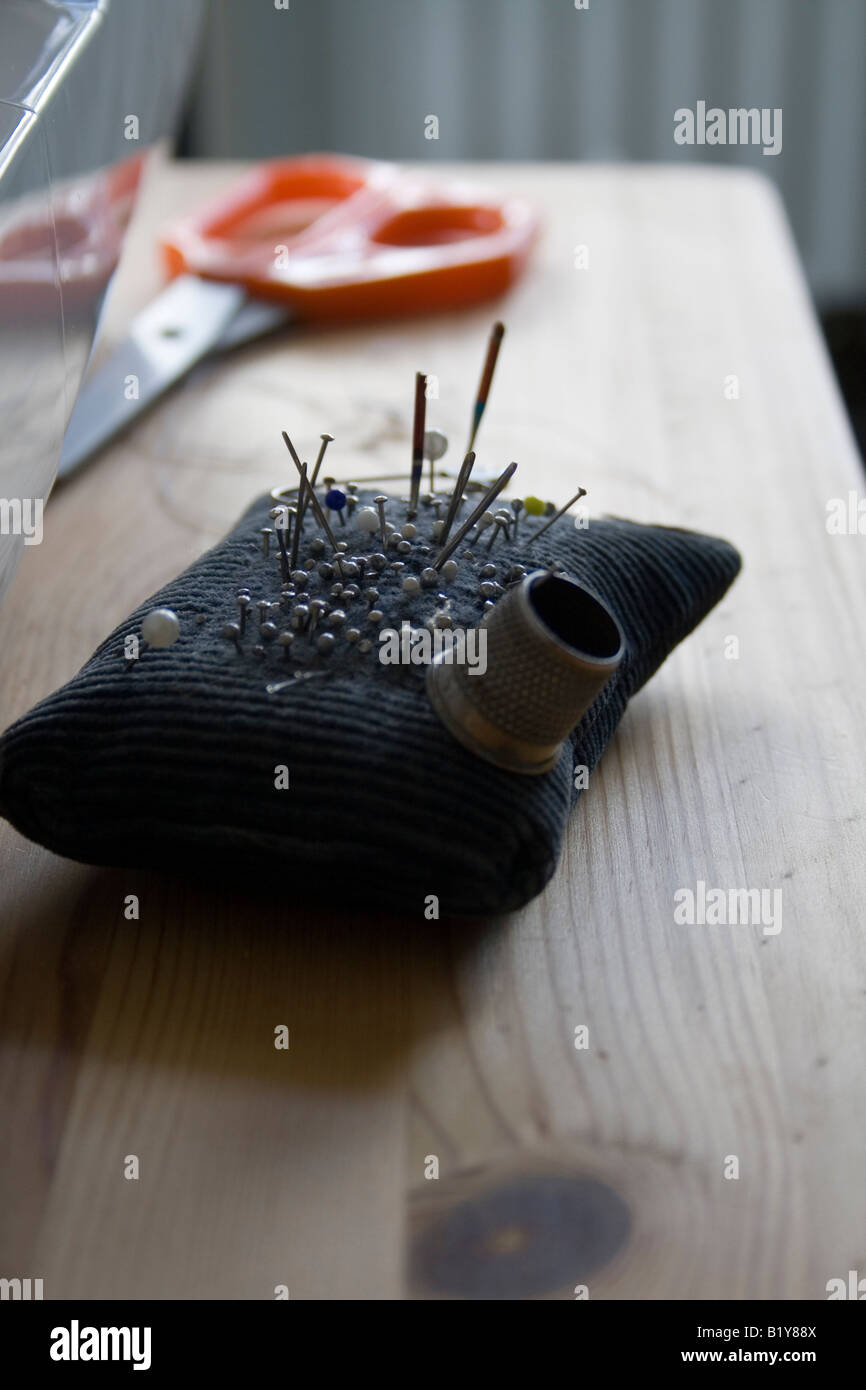 Pin cusion with pins hi-res stock photography and images - Alamy