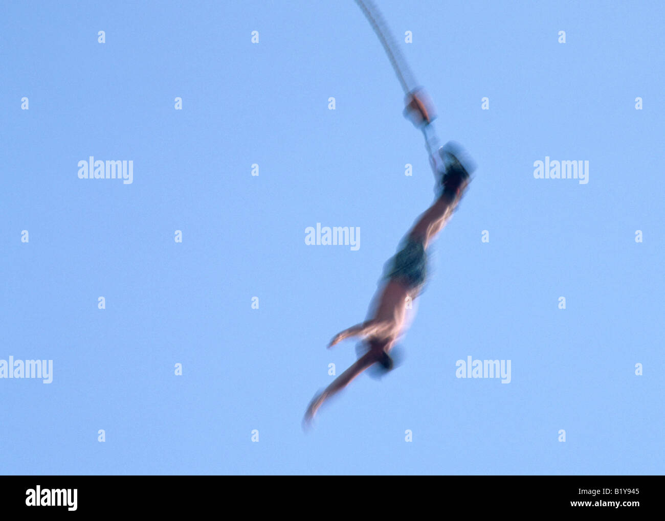 Bungee ropes hi-res stock photography and images - Alamy