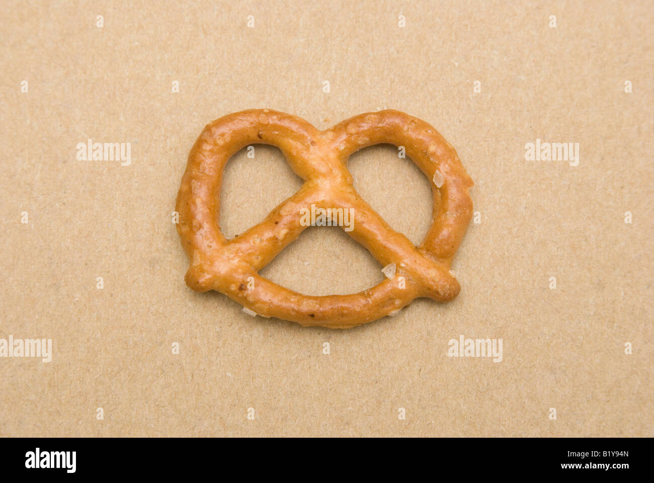 Twisted knot pretzel hi-res stock photography and images - Alamy