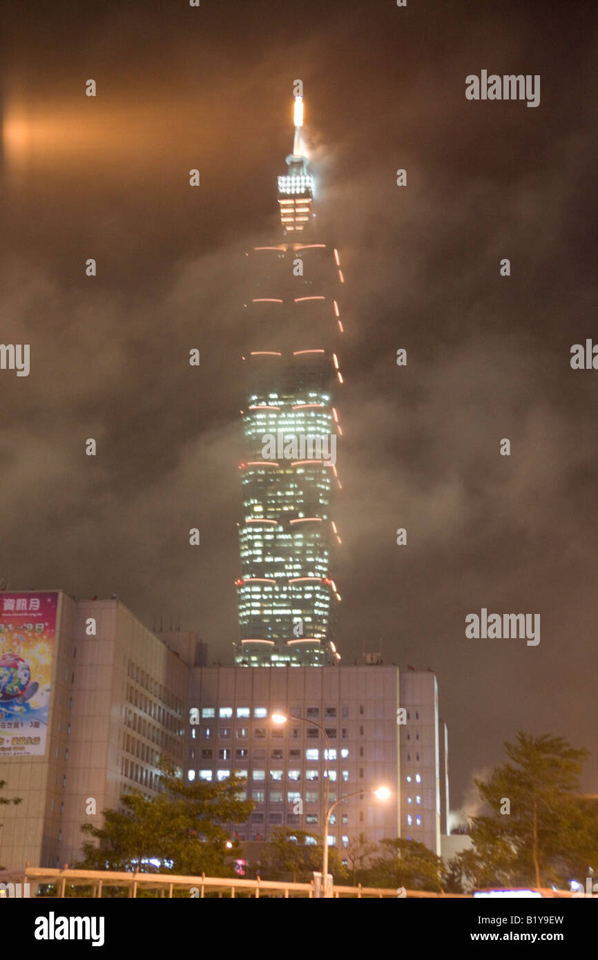 Taipei 101 - one of the world's tallest skyscrapers in Taipei Taiwan ...