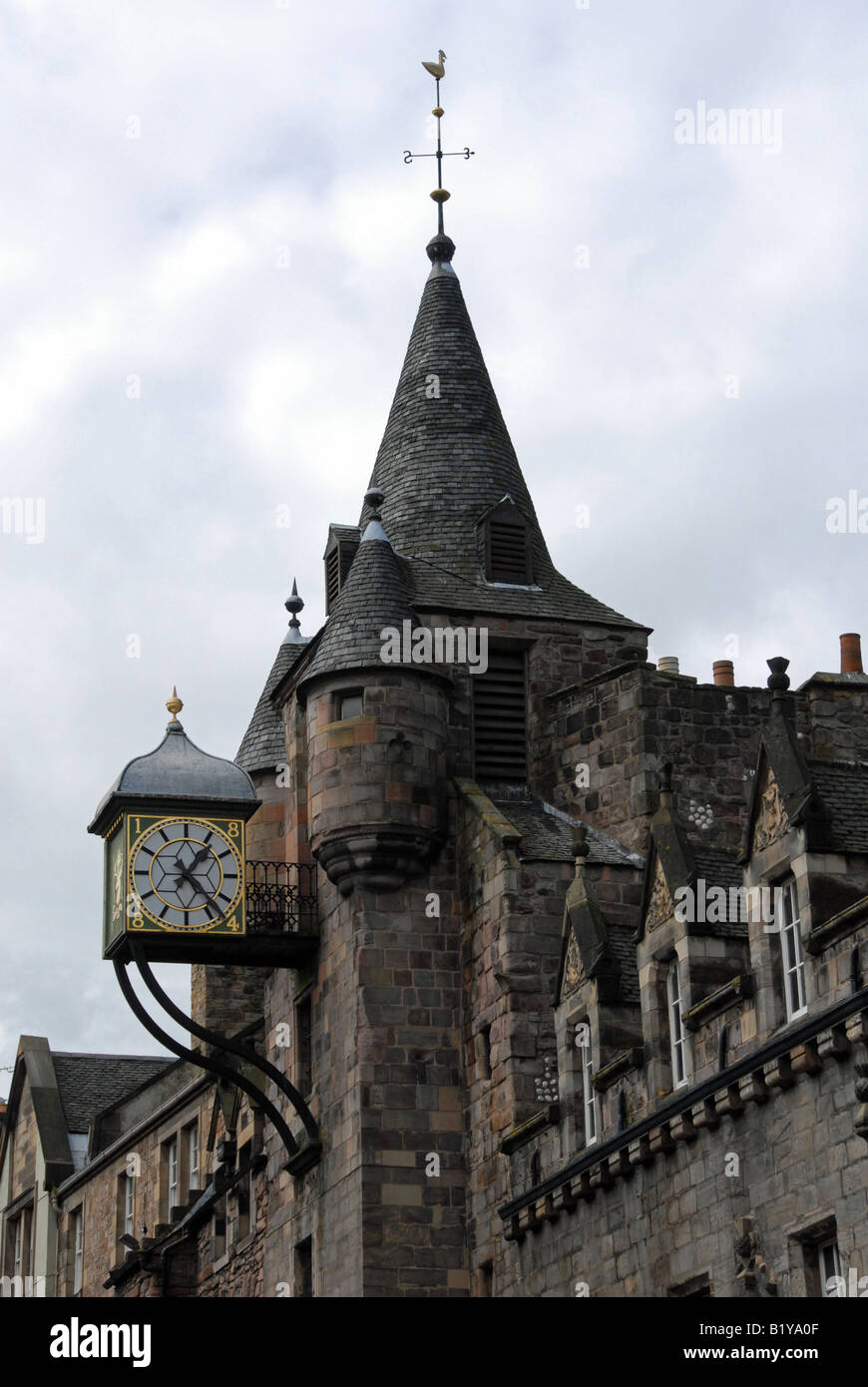 Edinburgh canongate hi-res stock photography and images - Alamy