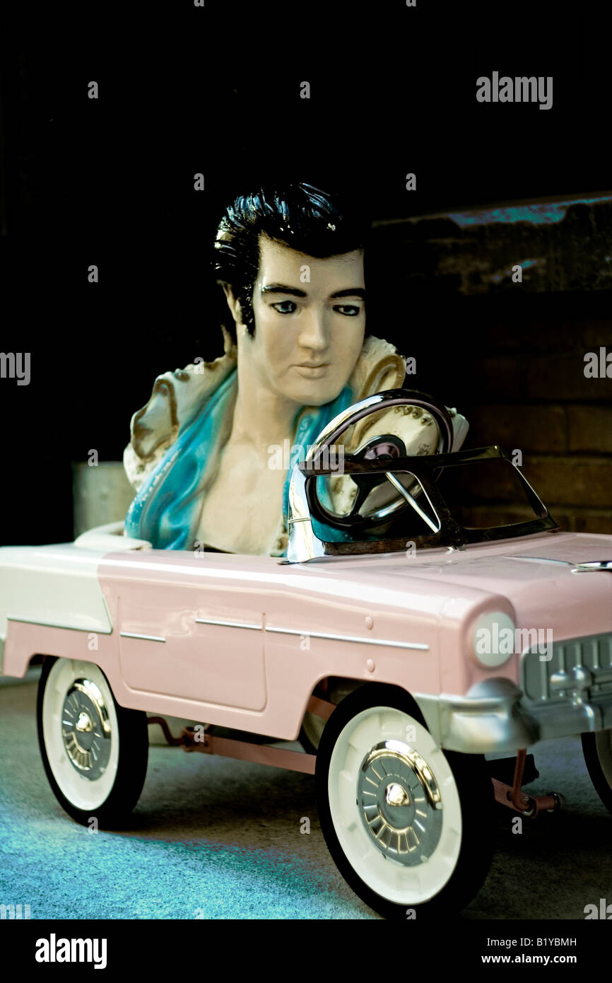 Toy elvis hi-res stock photography and images - Alamy