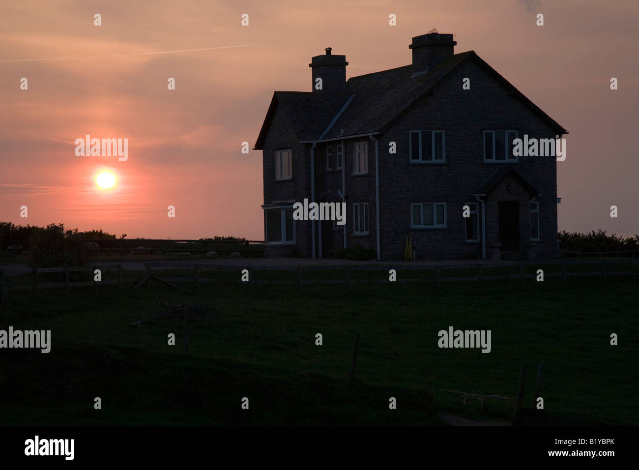 Two story building at sunset hi-res stock photography and images - Alamy