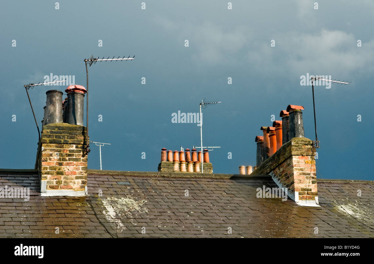Roof georgian chimney pots hi-res stock photography and images - Alamy