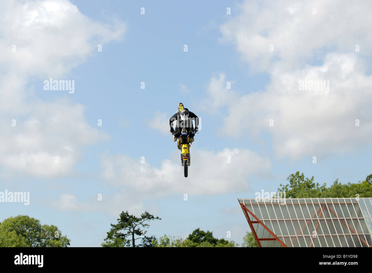Freestyle motocross stunt rider Stock Photo - Alamy