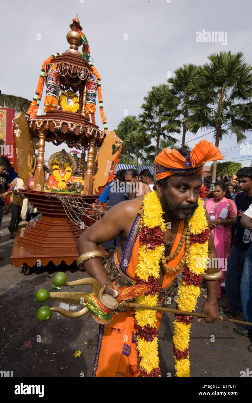 DEVOTEE KAVADI BEARER AT THE ANNUAL HINDU FESTIVAL OF THAIPUSAM BATU ...