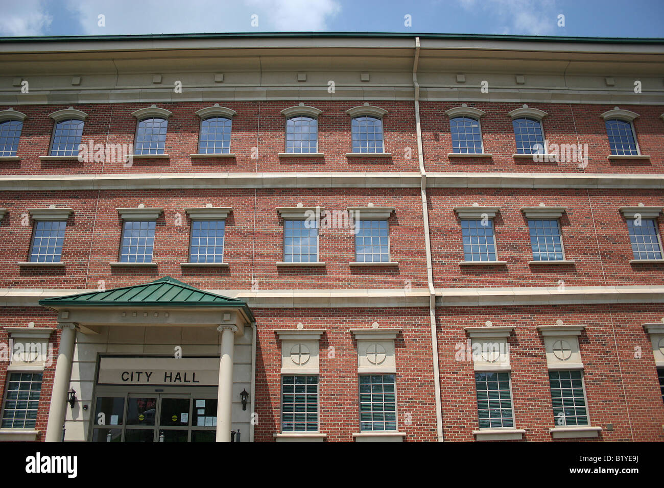 Brick city government building Stock Photo - Alamy