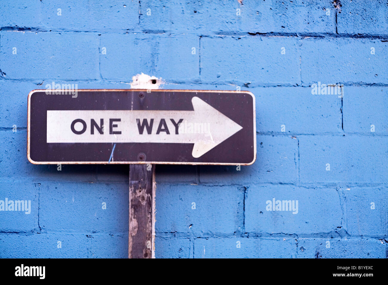 One way sign Stock Photo - Alamy