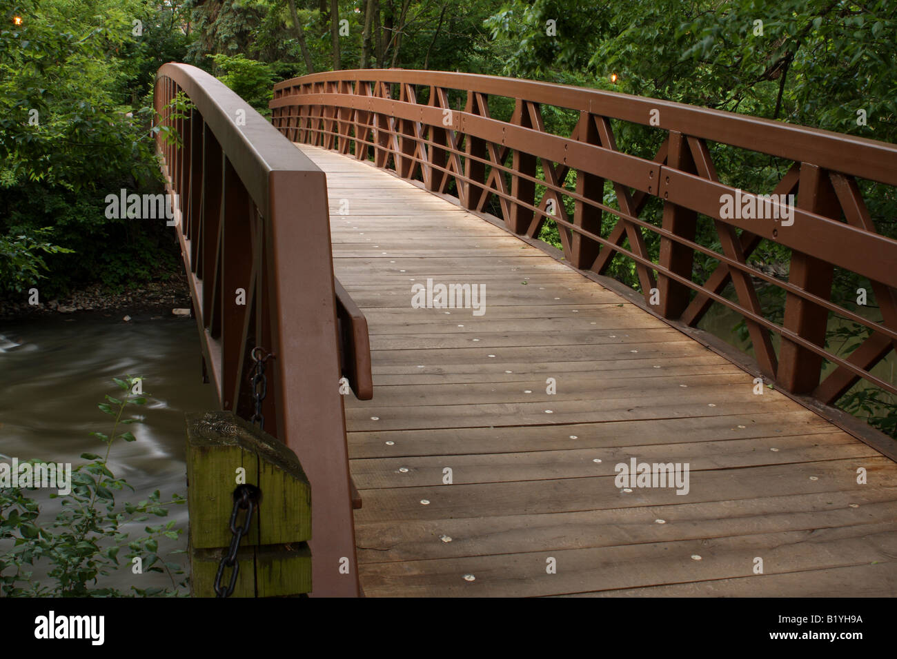 Wide pedestrian walkway hi-res stock photography and images - Alamy