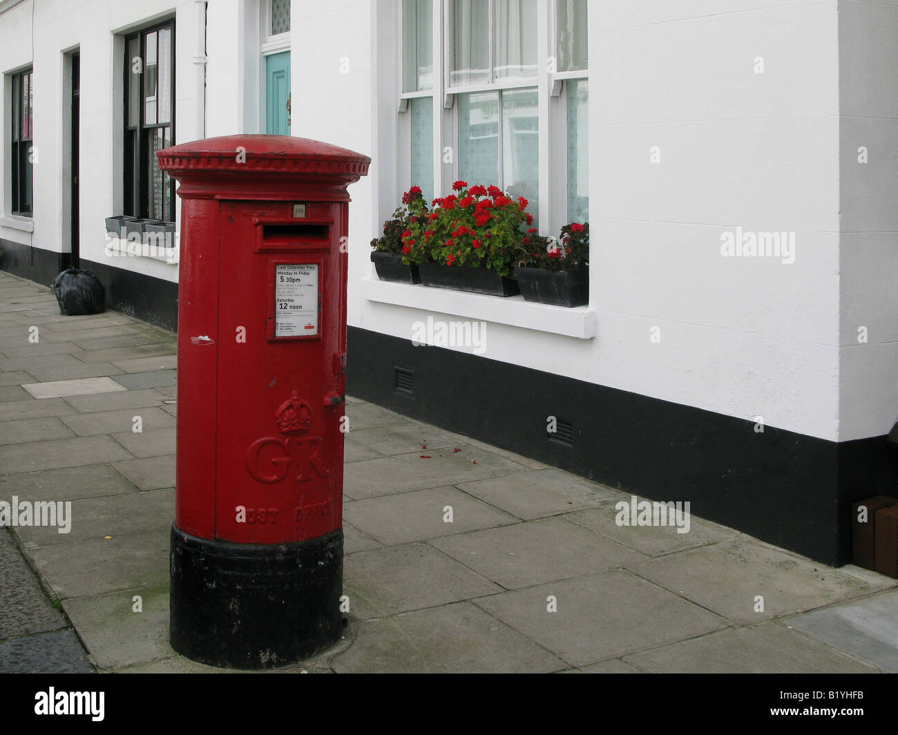Postal box icon hi-res stock photography and images - Alamy