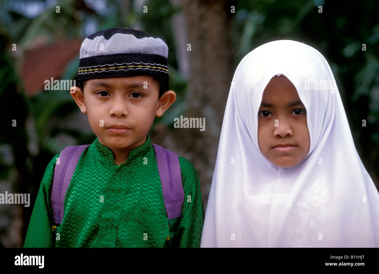 malaysia children in kampung karipap serkam panthai melaka Stock Photo ...