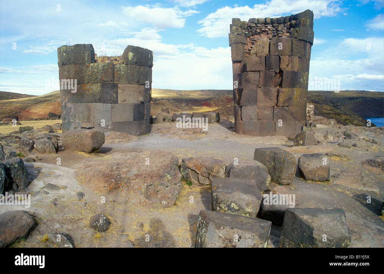 chullpas at Sillustani Ruins beside Lake Umayo near Puno in Peru Stock ...