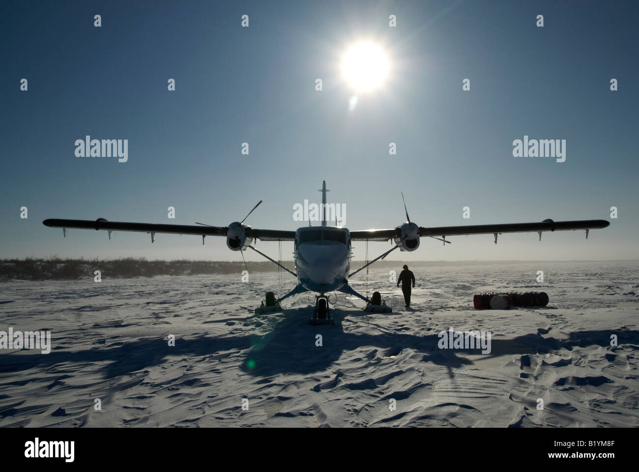 Airplane skis hi-res stock photography and images - Alamy