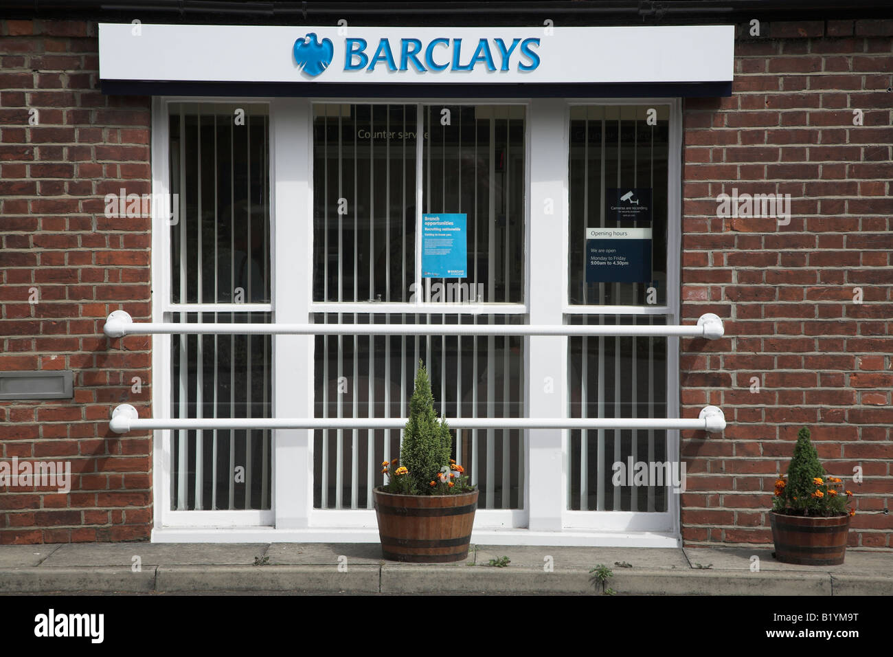 Barclays bank branch hi-res stock photography and images - Alamy