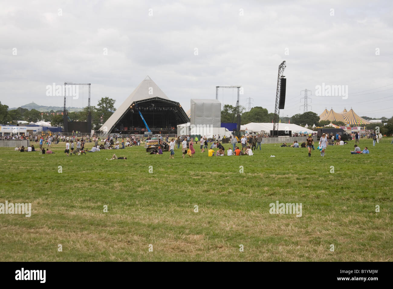 Pyramid main stage Glastonbury Festival 2008 Stock Photo - Alamy