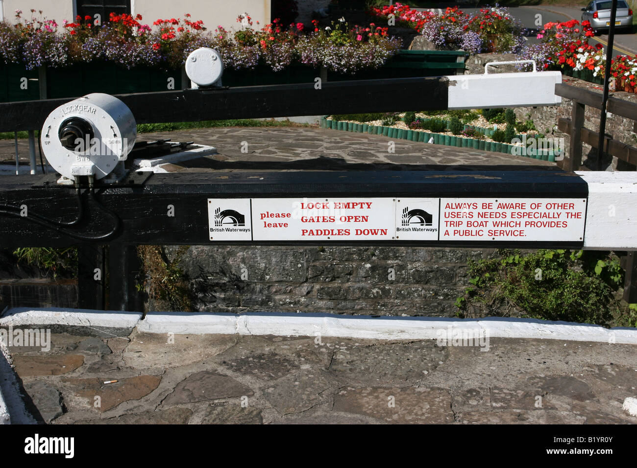 Brynich lock on canal hi-res stock photography and images - Alamy