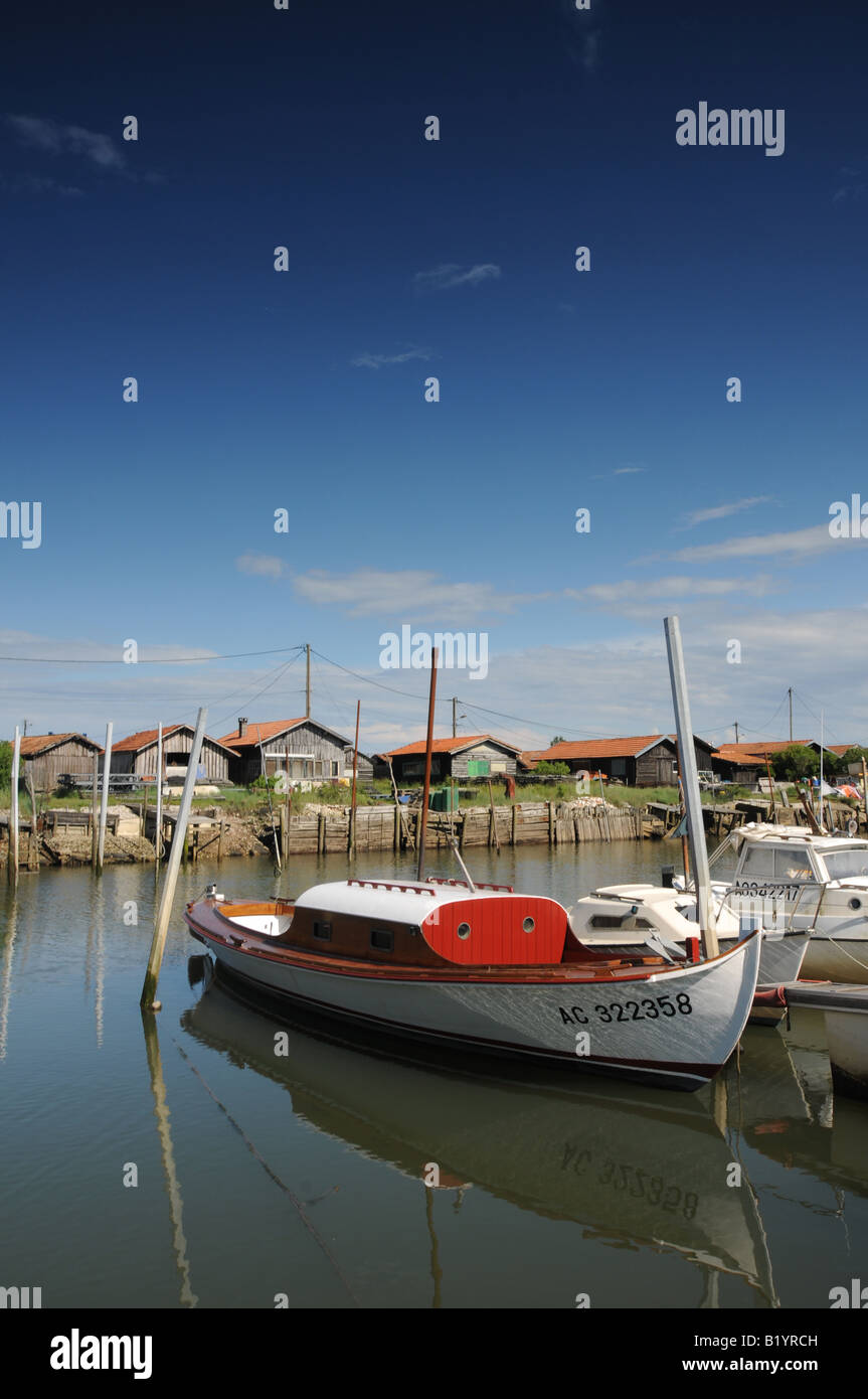 A typical boat from Arcachon: The Pinasse Stock Photo - Alamy