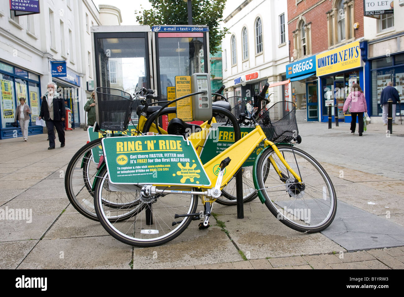 Cycle docking station hi-res stock photography and images - Alamy