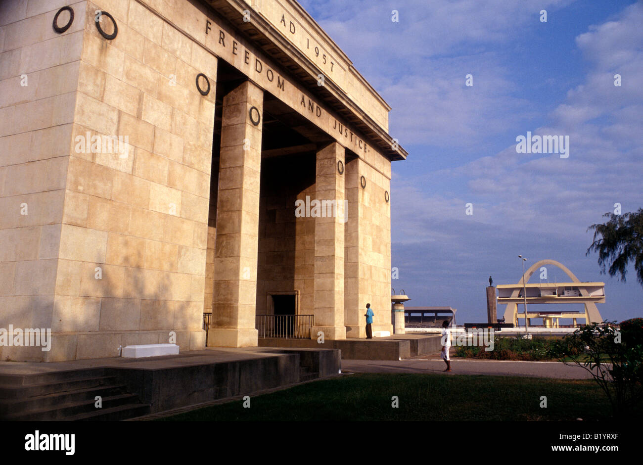 ghana accra freedom monument Stock Photo - Alamy