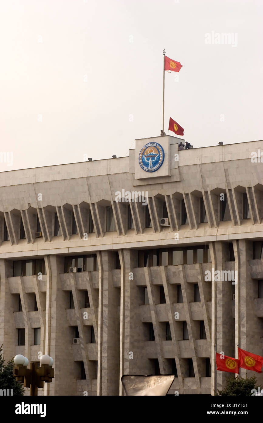 Change of flag on the roof of the presidentlal White House in Bishkek ...